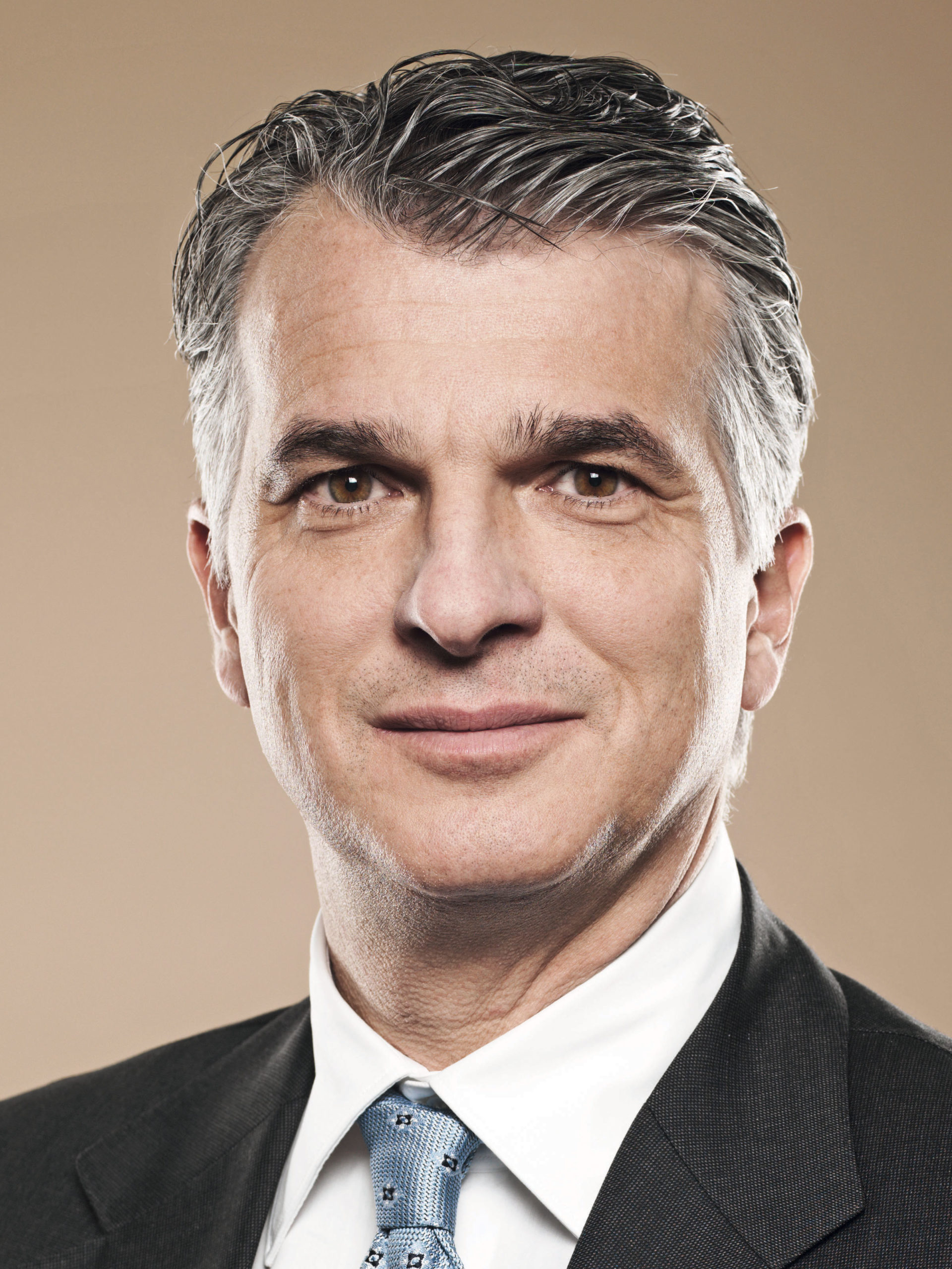 Swiss Re nominerà il CEO di UBS Sergio Ermotti nuovo presidente – L ...