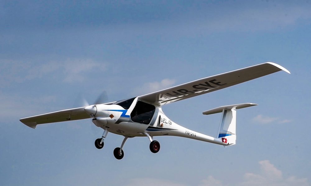 Pipistrel Velis Electro, il primo velivolo a motore elettrico al mondo ...